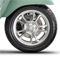 Vespa Model - GTS 150 | Vespa Indonesia